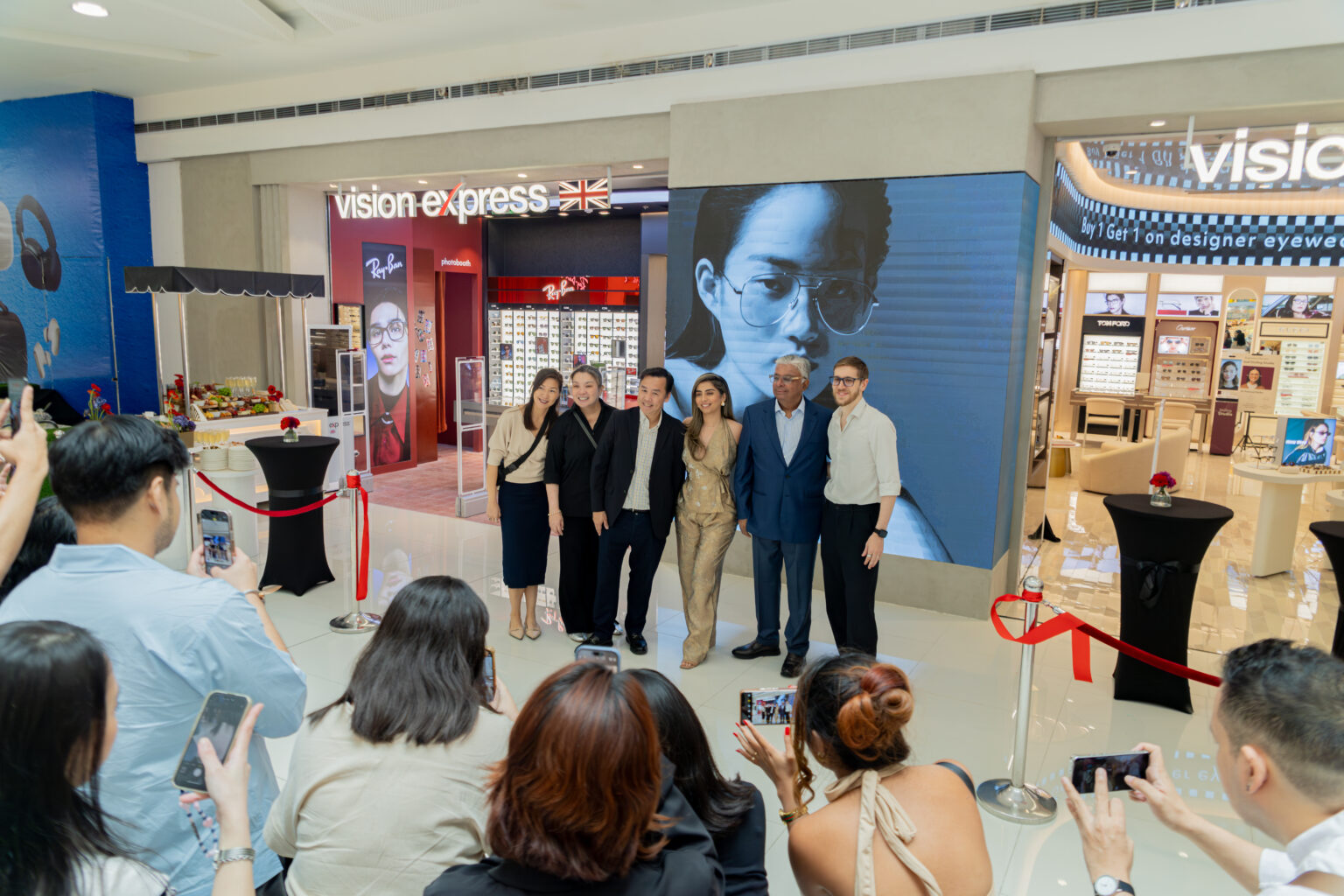 Vision Express Opens Biggest Store Yet at SM Mall of Asia - Gen-Z ...